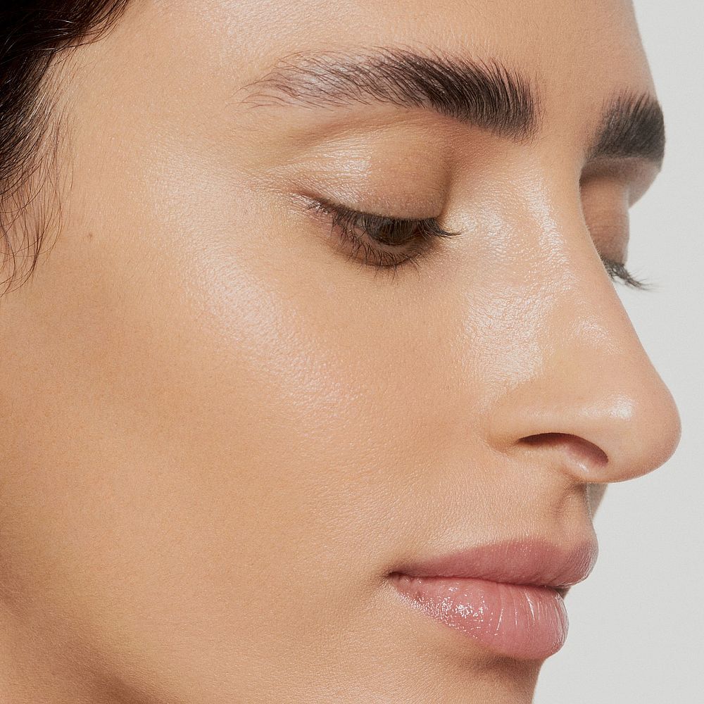 Shop Long-Lasting Aura Radiant Foundation Online | Asteri Saudi Arabia