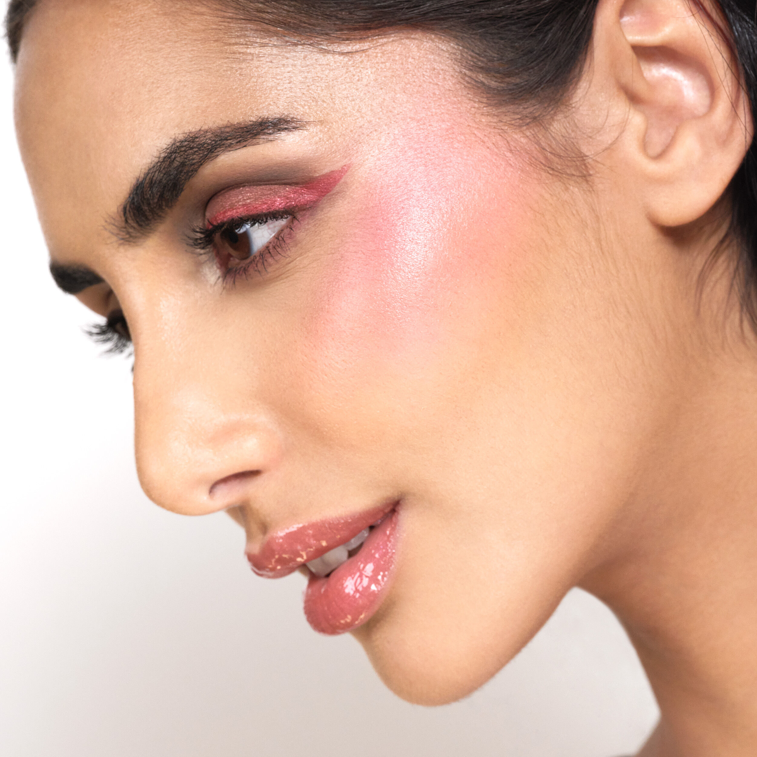 Buy the Swoosh Blush Stick Online | Asteri Saudi Arabia