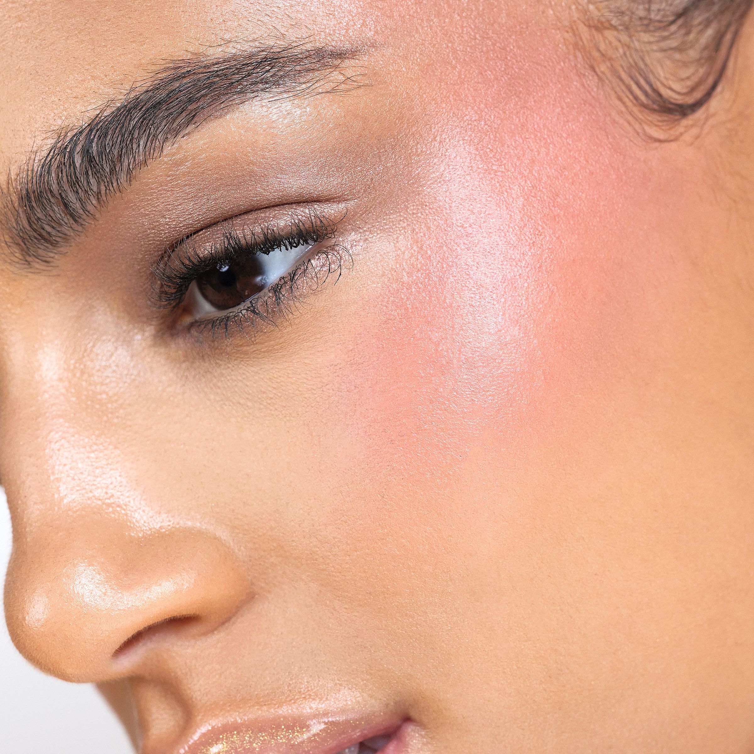 Buy the Swoosh Blush Stick Online | Asteri Saudi Arabia