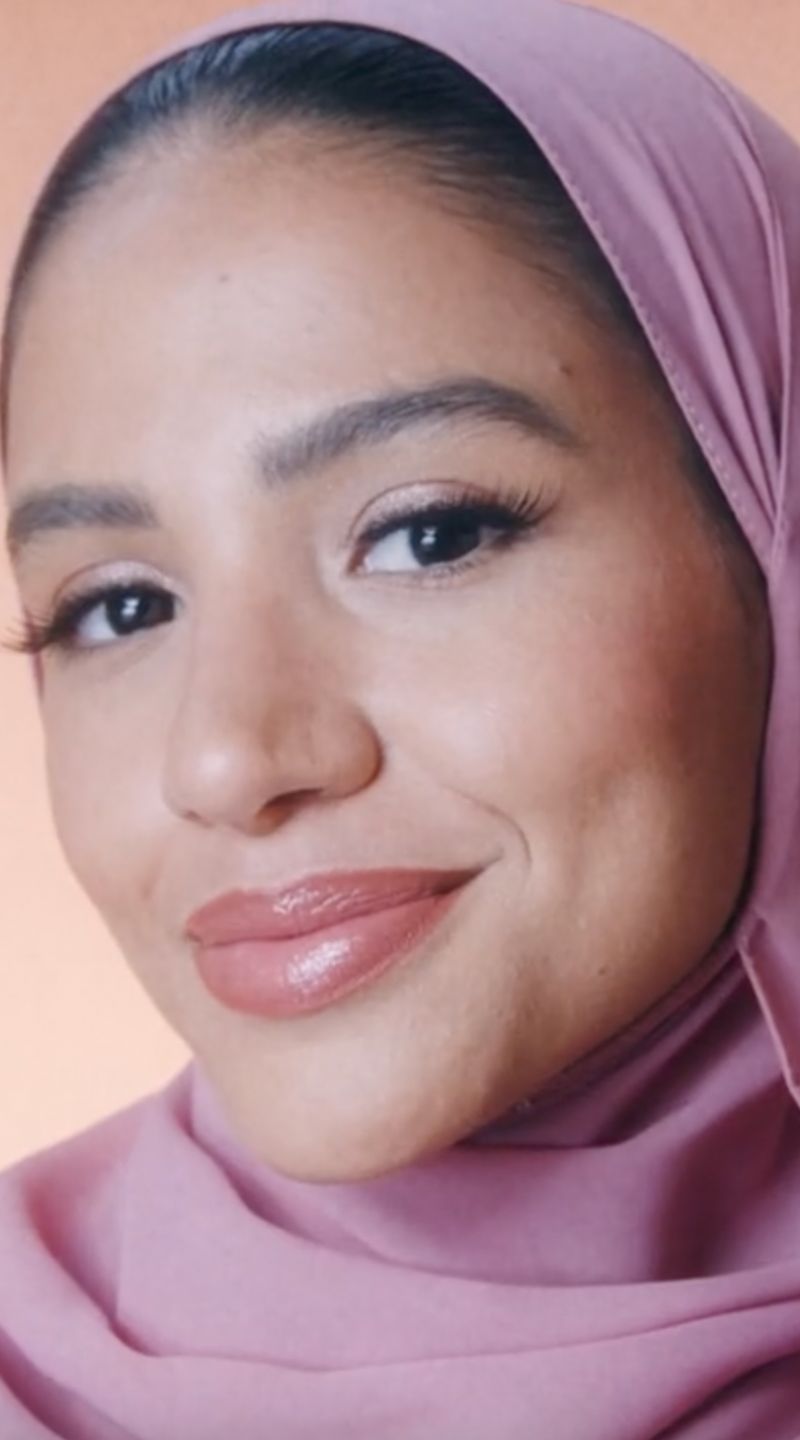 How to Achieve a Soft Glam Makeup Look in 15 Minutes